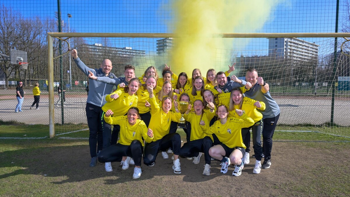 Damesploeg Berchem Sport is dankzij forfait van Kontich FC al kampioen: “Wie weet wat er nu nog ...